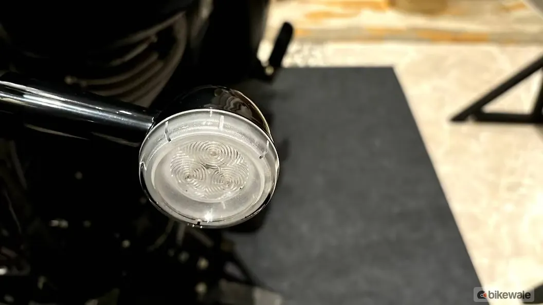 Royal Enfield Goan Classic 350 Rear Turn Indicators Image – BikeWale