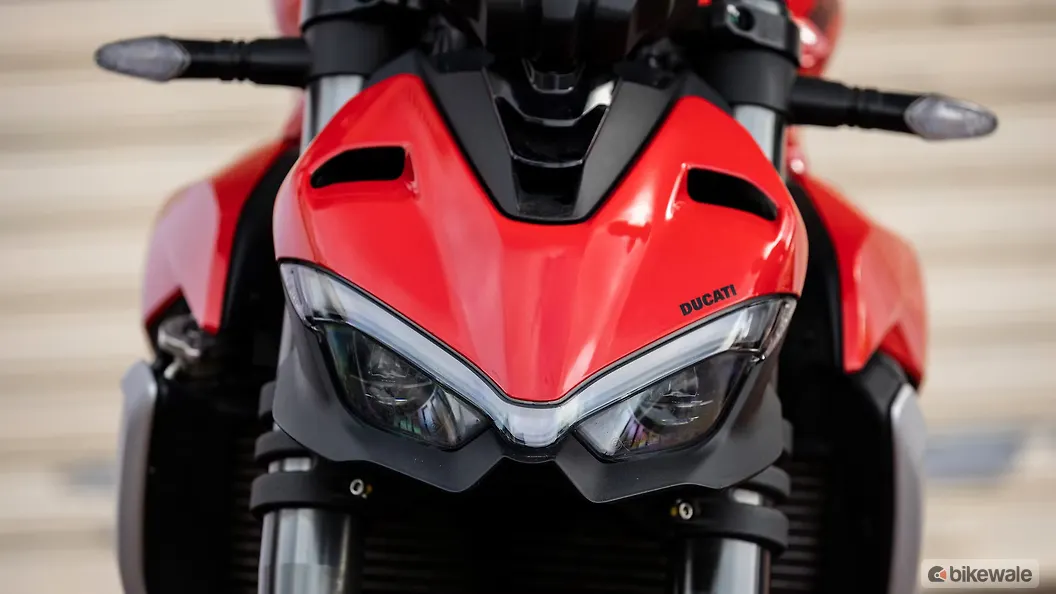 Ducati Streetfighter V2 Head Light Image – BikeWale
