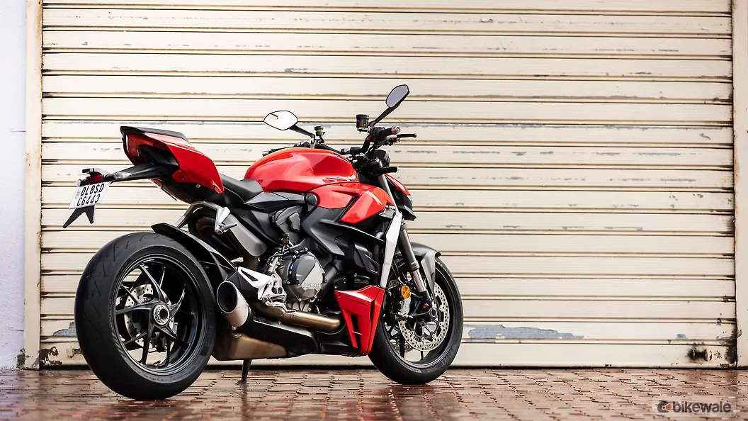 Ducati Streetfighter V2 Right Side View Image – BikeWale