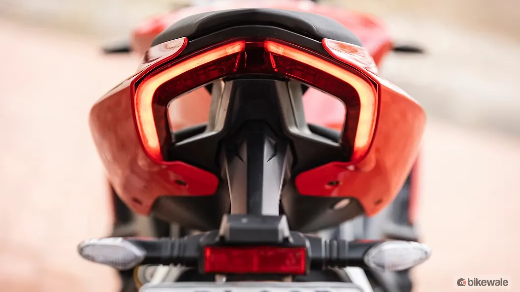 Ducati Streetfighter V2 Tail Light Image – BikeWale
