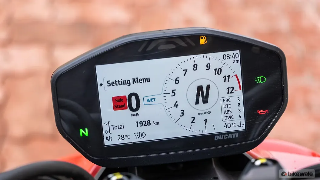 Ducati Streetfighter V2 Handle Bar Image – BikeWale