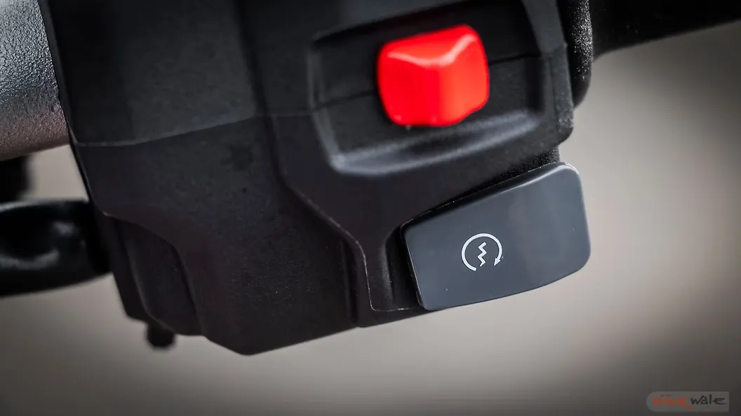 Triumph Speed 400 Engine Start Switch Image – BikeWale