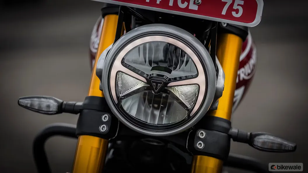 Triumph Speed 400 Front Turn Indicators Image – BikeWale