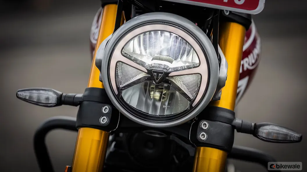 Triumph Speed 400 Rider Footpeg Image – BikeWale