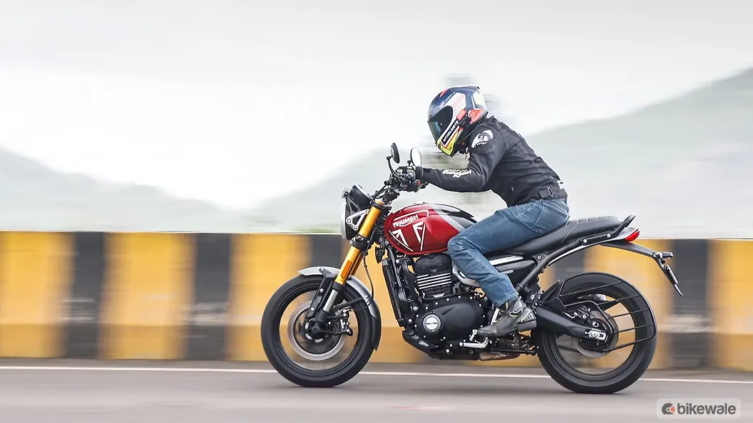 Triumph Speed 400 Right Rear Three Quarter Image – BikeWale