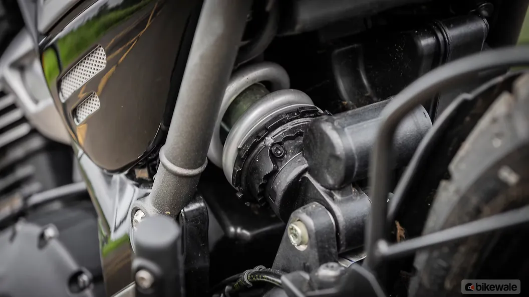 Triumph Speed 400 Mono Shock Absorber Image – BikeWale