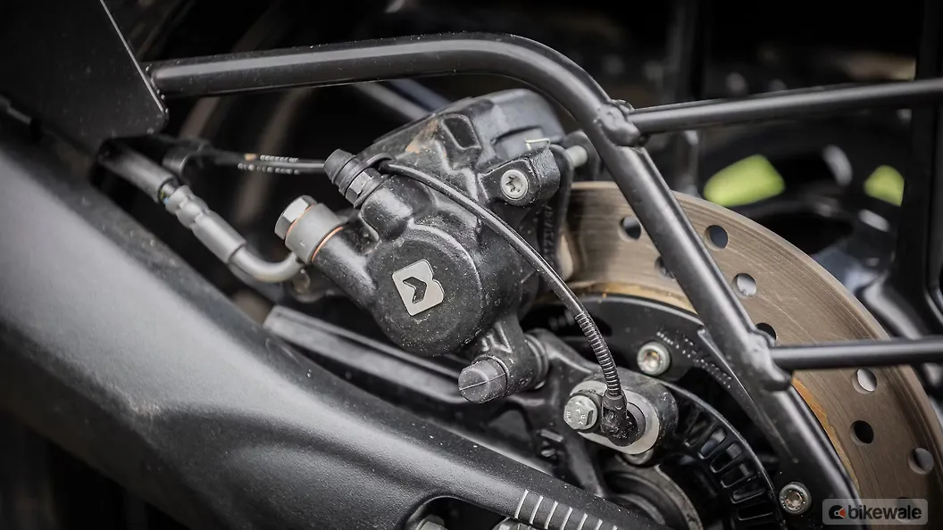 Triumph Speed 400 Drive Chain and Sprocket Image – BikeWale