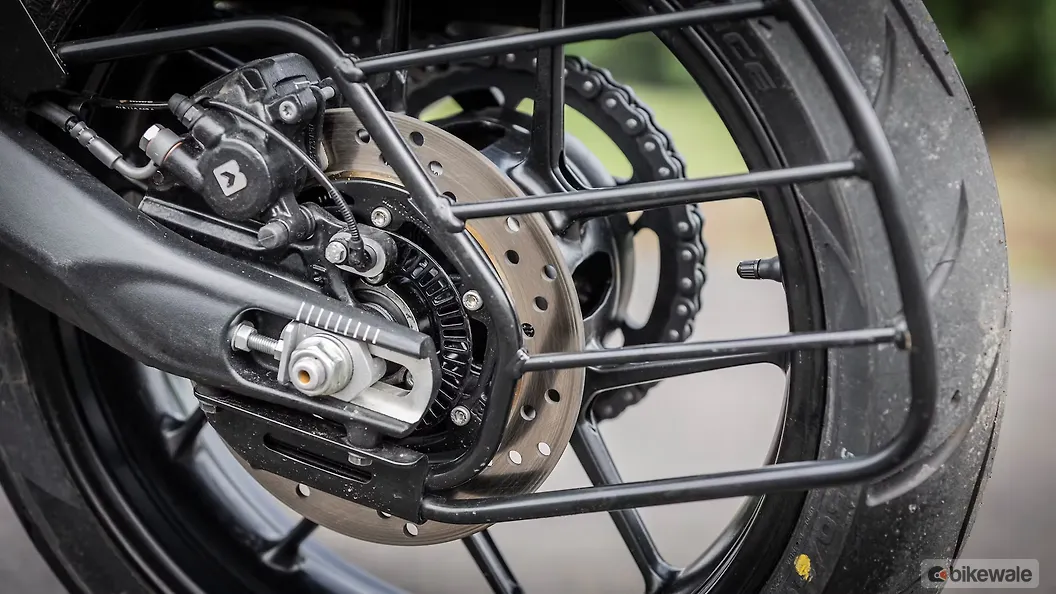 Triumph Speed 400 Rear Brake Fluid Reservoir Image – BikeWale