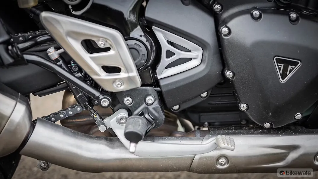 Triumph Speed 400 Emergency Off Switch/Kill Switch Image – BikeWale