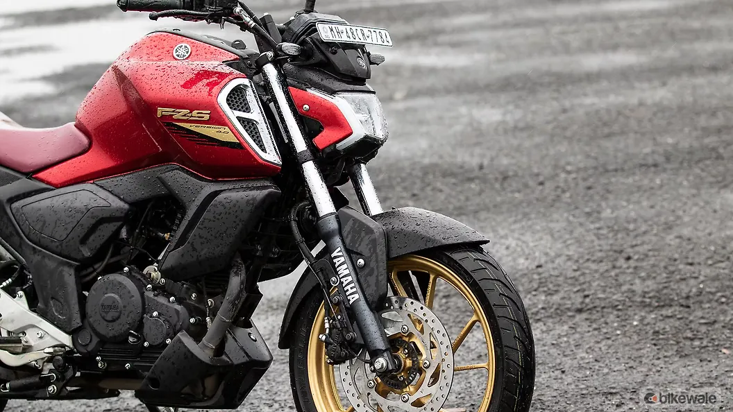 Yamaha FZS FI V4 Front Suspension Preload Adjuster Image – BikeWale