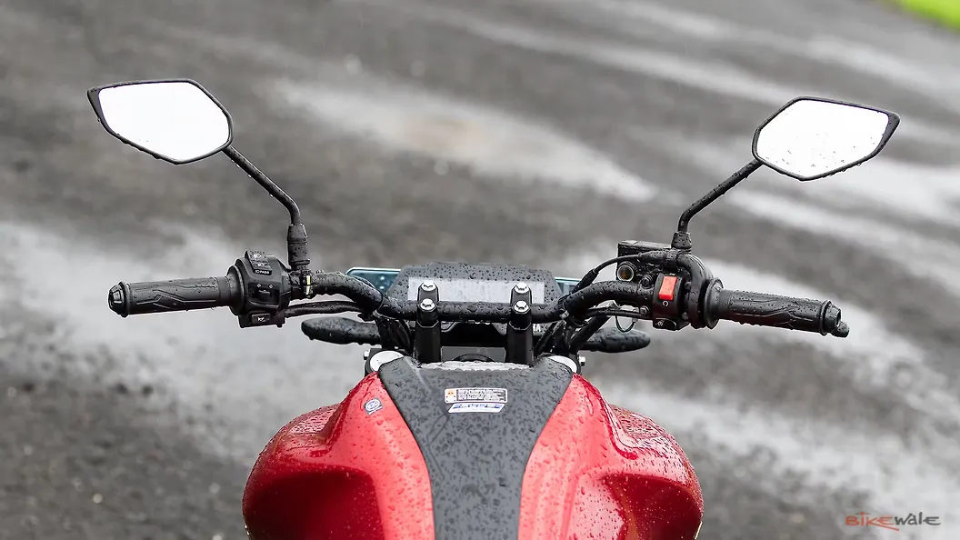 Yamaha FZS Fi V4 Right Front Three Quarter Image – BikeWale