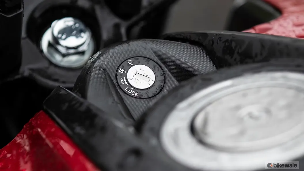 Yamaha FZS FI V4 Emergency Off Switch/Kill Switch Image – BikeWale