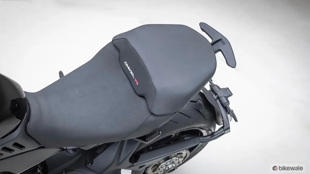 Ducati Diavel V4 Rear Wheel Image – BikeWale