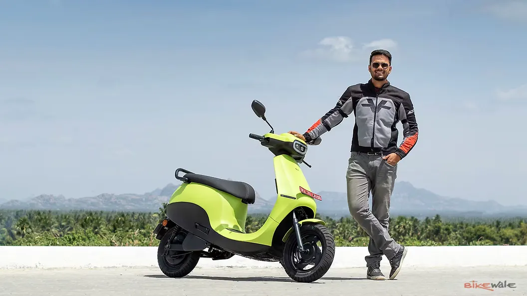 OLA S1 Air Rear Tyre Image – BikeWale