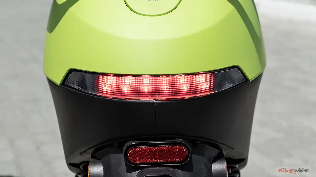 OLA S1 Air Instrument Cluster Image – BikeWale