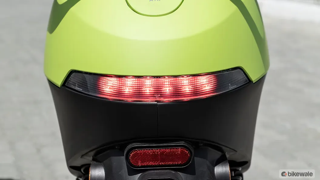 OLA S1 Air Tail Light Image – BikeWale