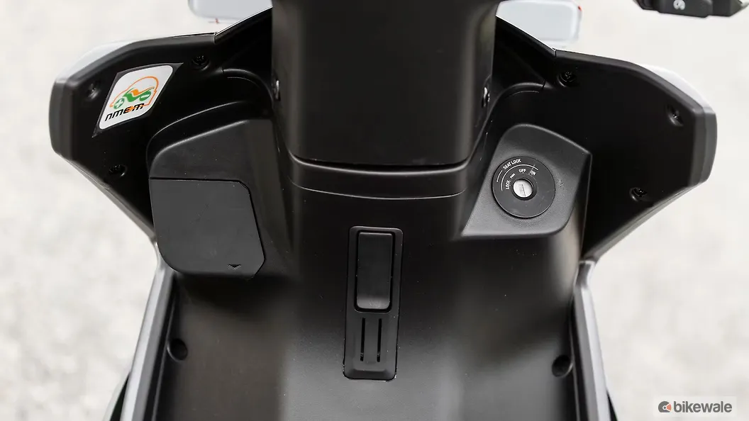 Ather 450S Front Luggage Hook Image – BikeWale