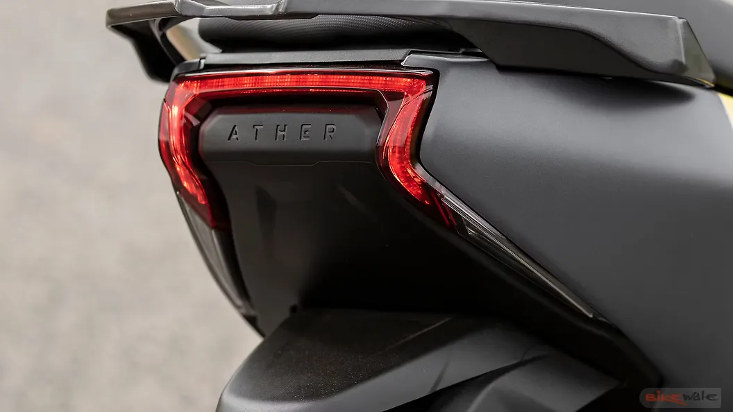 Ather 450S Rear View Mirror Image – BikeWale