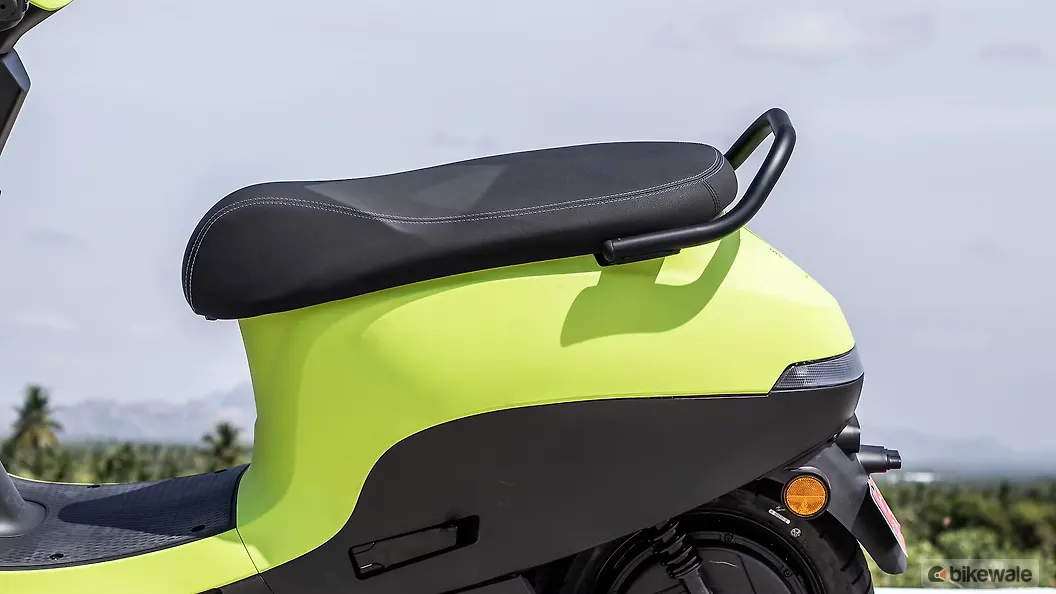 OLA S1 Air Left Side Body Panel Badge Image – BikeWale