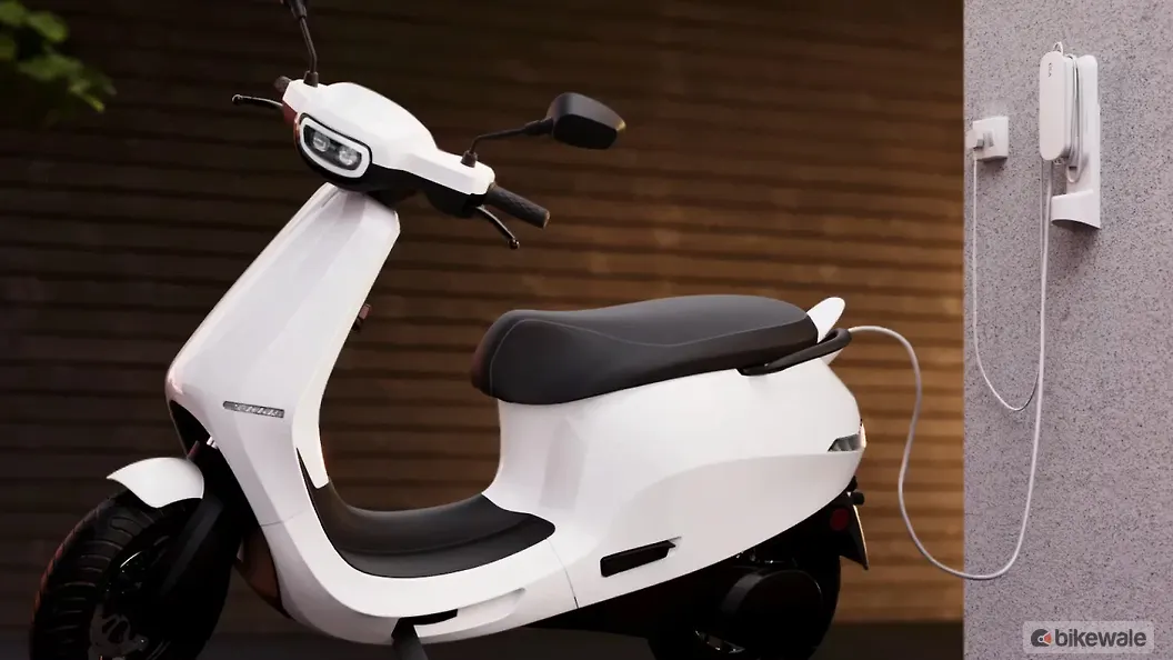 OLA S1 Air Wall Mounted Charger Image – BikeWale