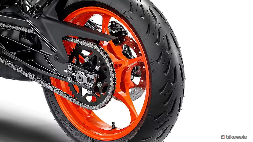 KTM 125 Duke [2025] Front Wheel Image – BikeWale