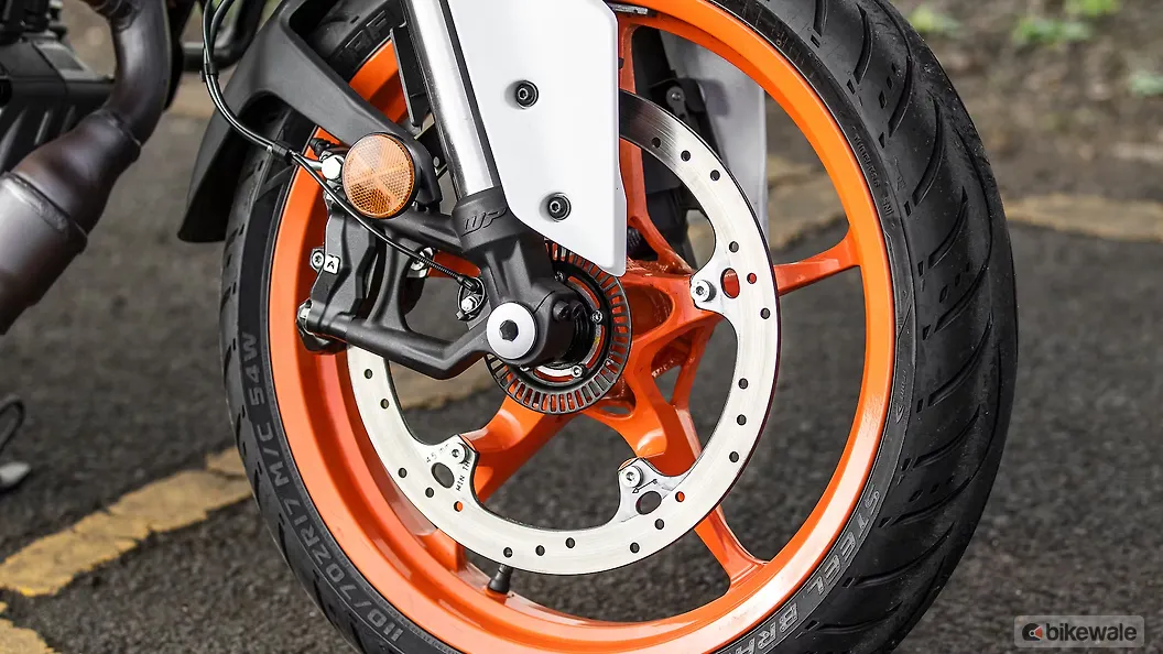 KTM 250 Duke Side Fairing Image – BikeWale