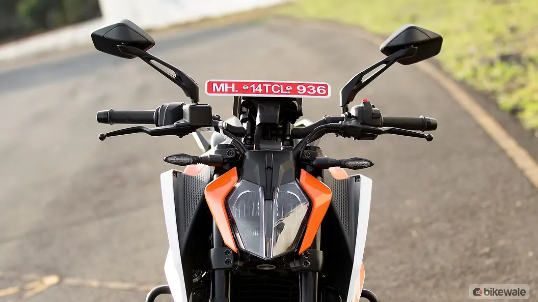 KTM 250 Duke Front Headlamp Cowl Image – BikeWale