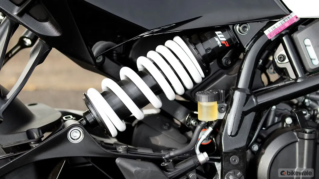 KTM 250 Duke Mono Shock Absorber Image – BikeWale