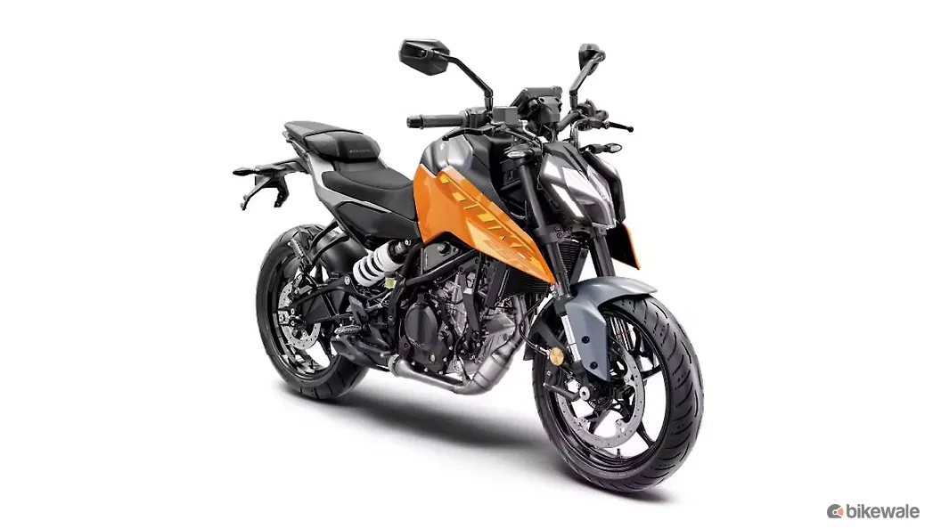 KTM 250 Duke Right Front Three Quarter Image – BikeWale