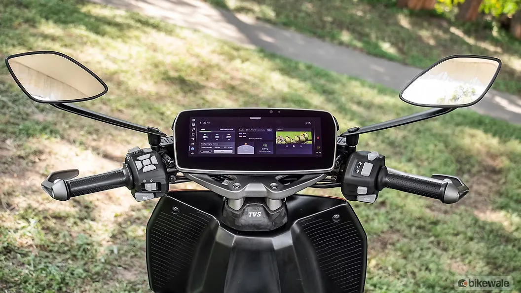 TVS X Front Fender Image – BikeWale