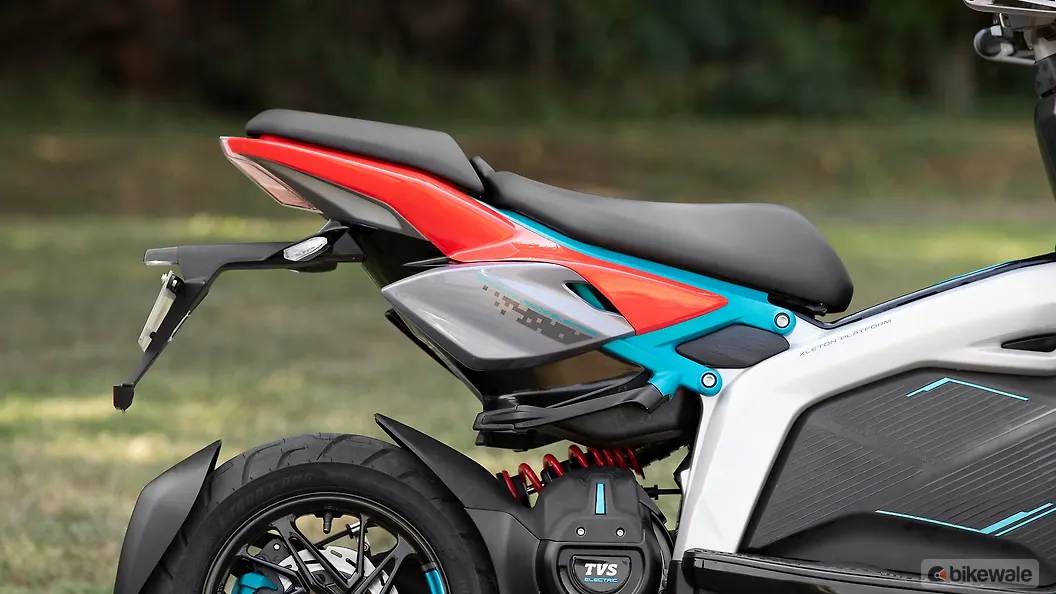 TVS X Right Side Body Panel Image – BikeWale