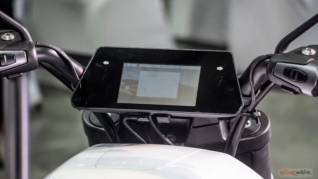 OLA Cruiser TFT / Instrument Cluster Image – BikeWale