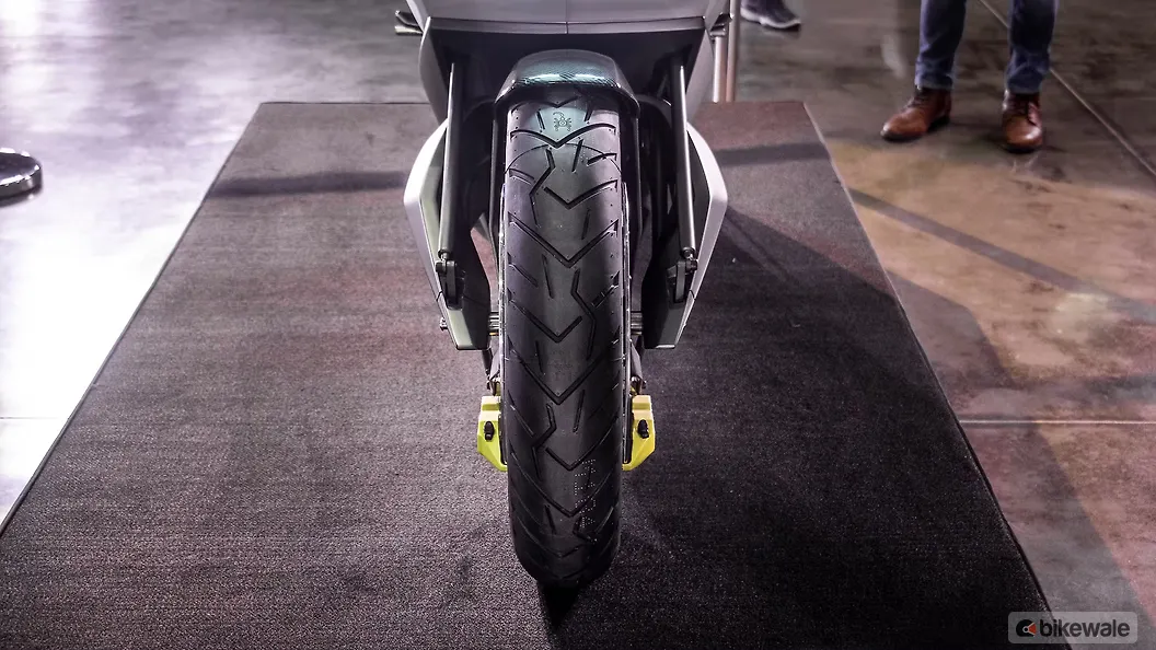 OLA Diamondhead Front Tyre Image – BikeWale