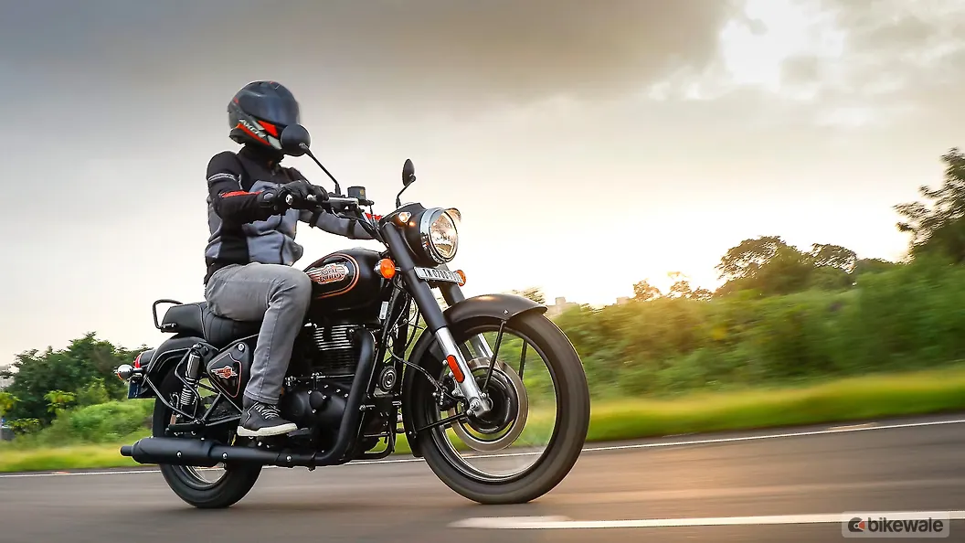 Royal Enfield Bullet 350 Right Side View Image – BikeWale