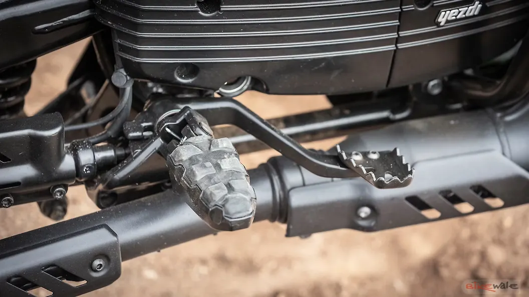 Yezdi Adventure Hand Guards Image – BikeWale