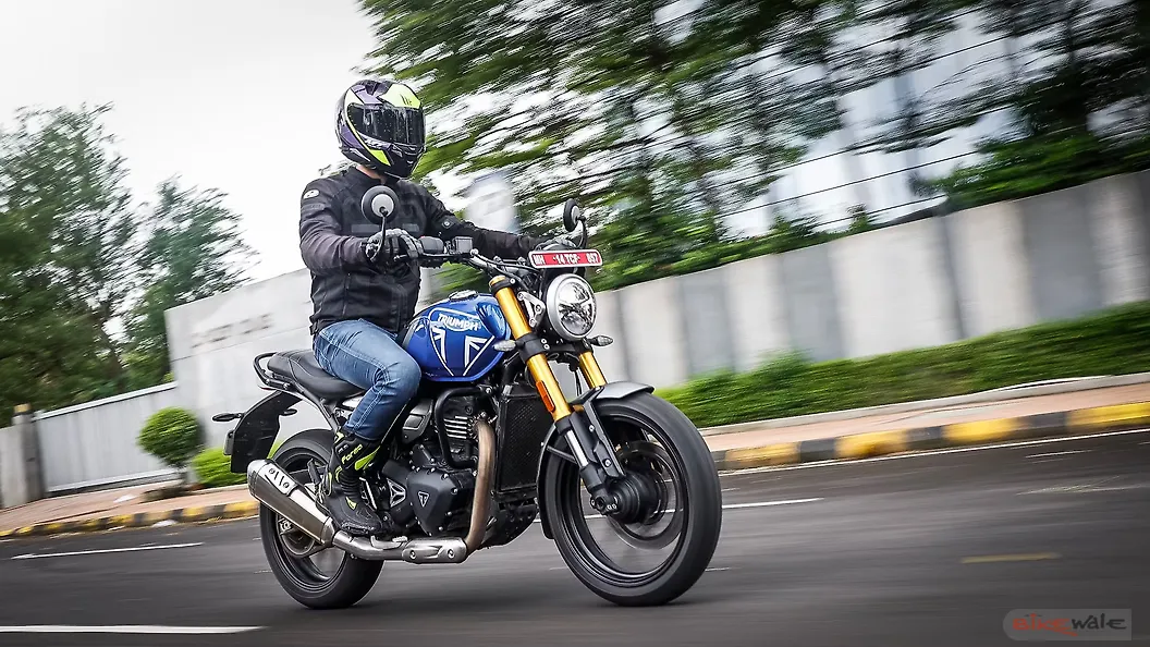 Triumph Speed 400 Right Front Three Quarter Image – BikeWale