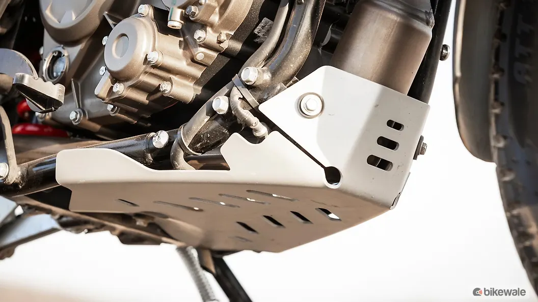 Hero Xpulse 210 Mono Shock Absorber Image – BikeWale