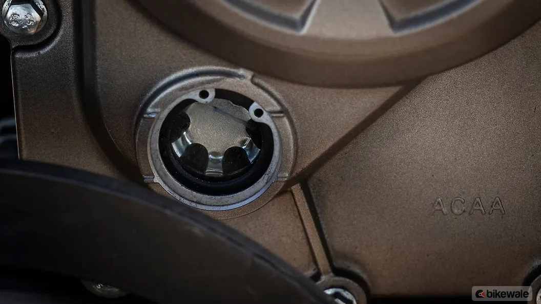 Hero Xpulse 210 Engine Oil Level Indicator Image – BikeWale