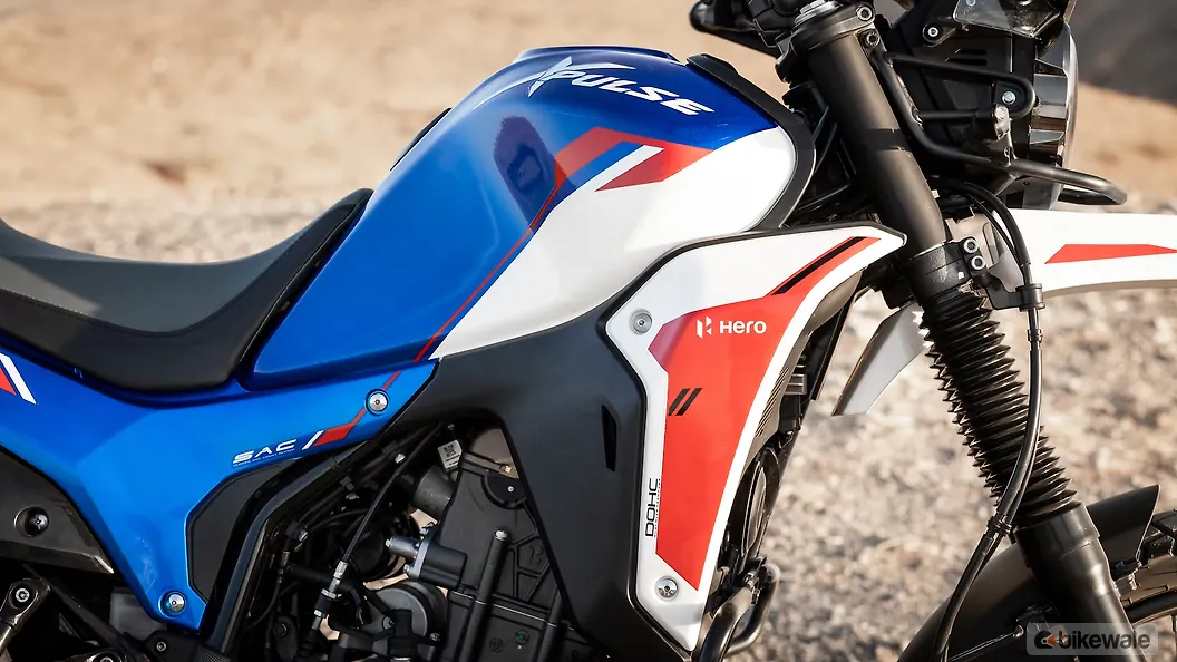 Hero Xpulse 210 Side Fairing Image – BikeWale