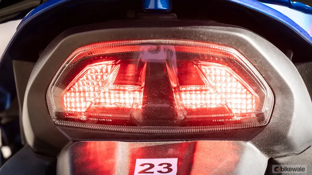 Hero Xpulse 210 Tail Light Image – BikeWale
