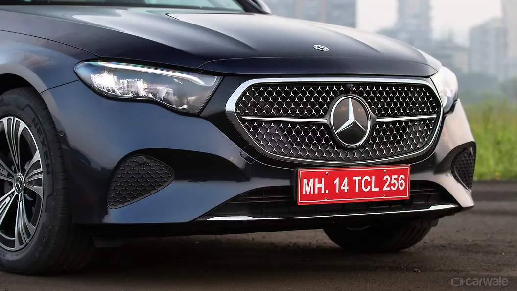 E-Class Front Logo Image, E-Class Photos in India - CarWale