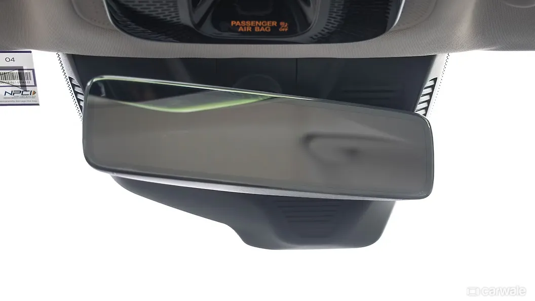 E-Class Inner Rear View Mirror Image, E-Class Photos in India - CarWale