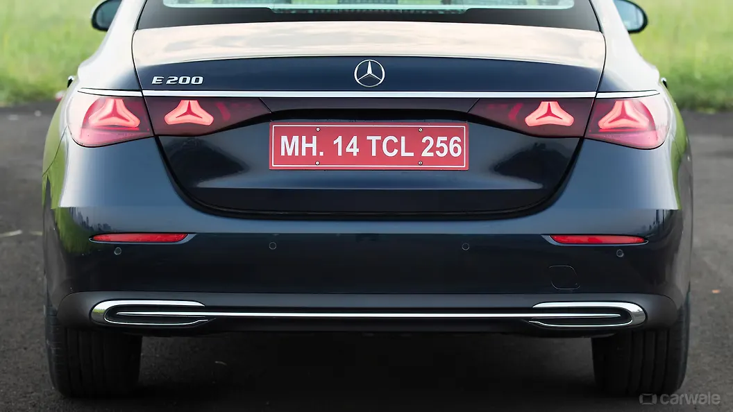 E-Class Rear Windshield/Windscreen Image, E-Class Photos in India - CarWale