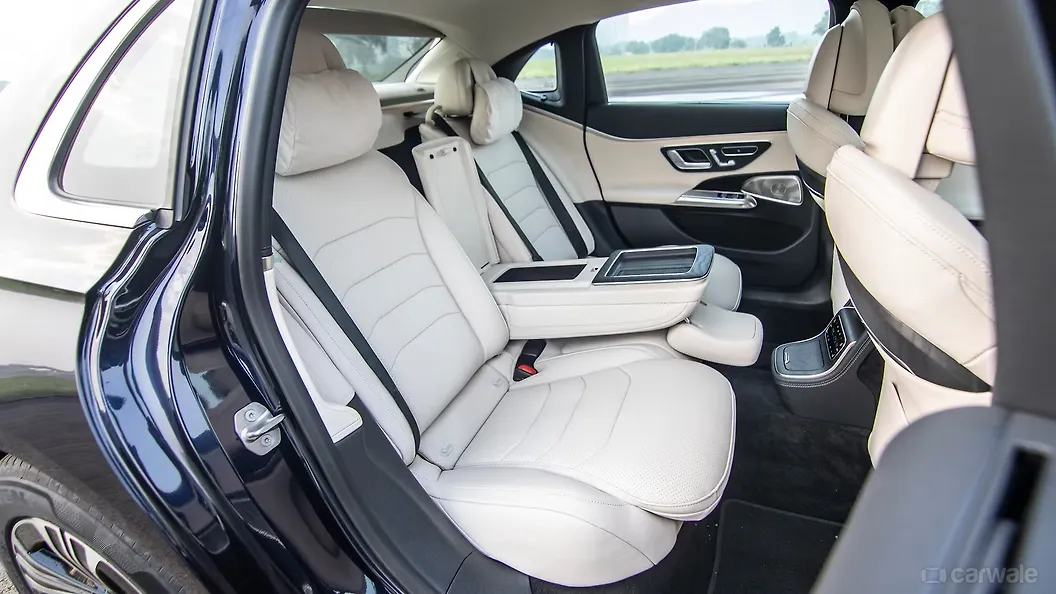 E-Class Rear Row Centre Arm Rest Image, E-Class Photos in India - CarWale