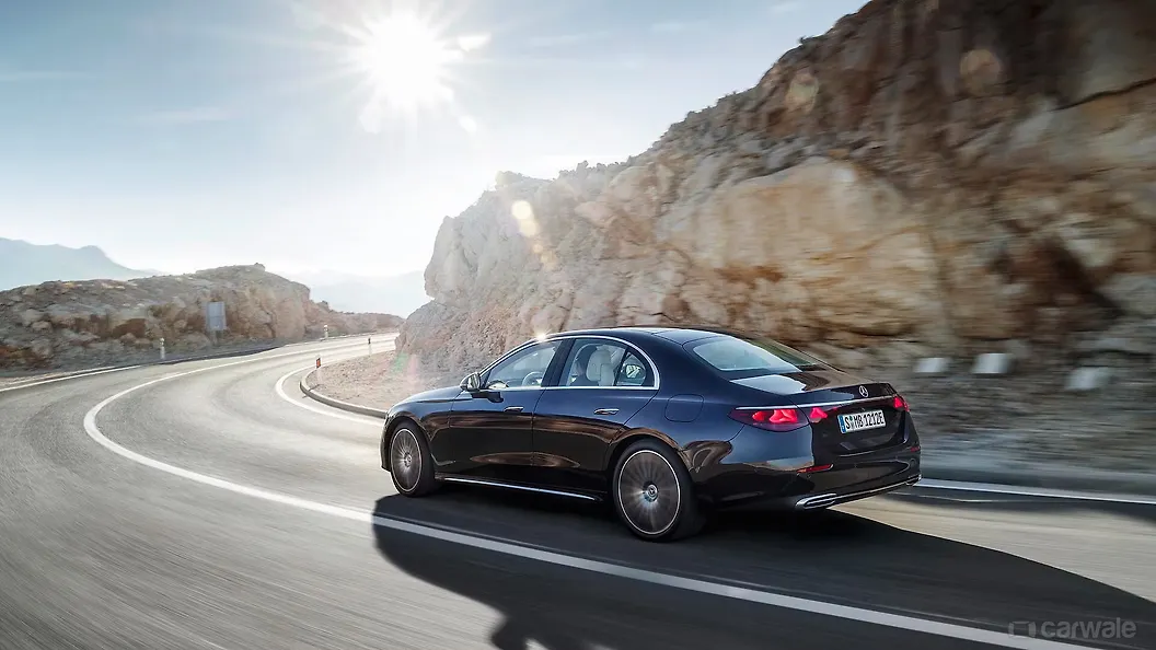 மெர்சிடிஸ்-பென்ஸ் New E-Class புகைபடங்கள் - உட்புறம் மற்றும் வெளிப்புற ...