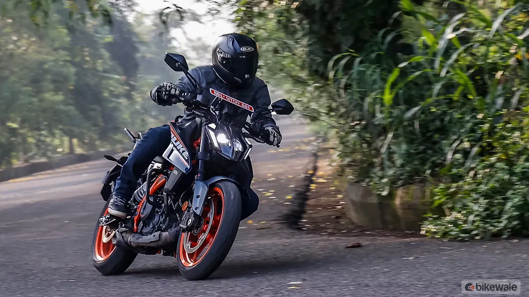 Images of KTM 390 Duke | Photos of 390 Duke - BikeWale