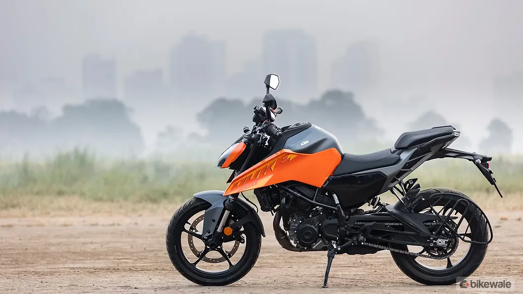 KTM 250 Duke Left Side View Image – BikeWale
