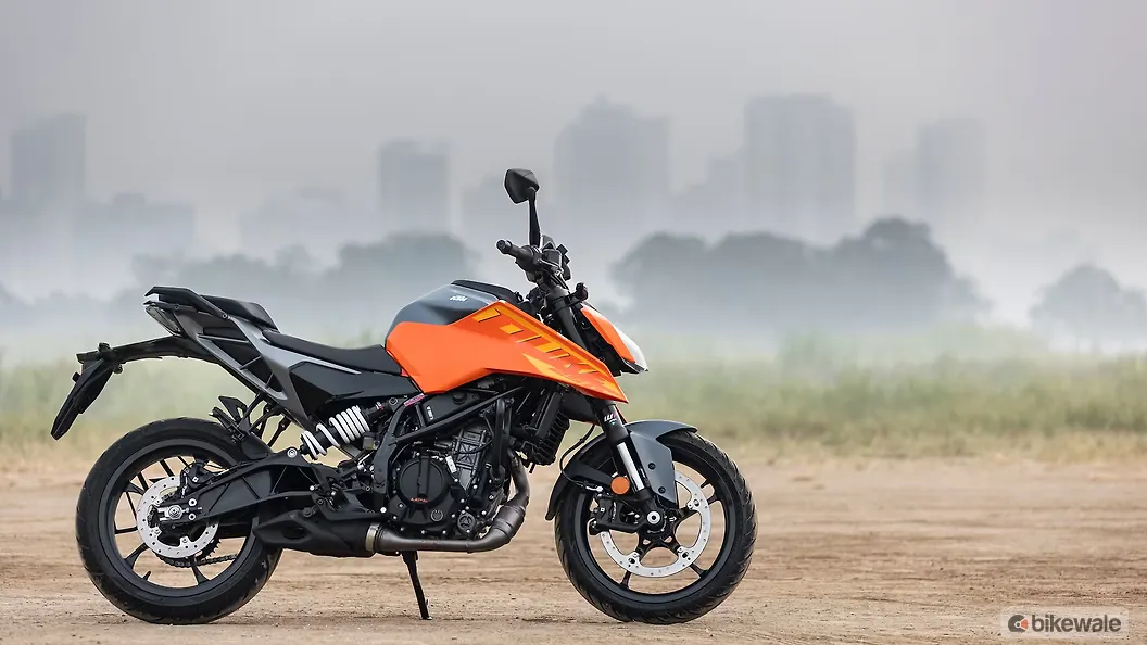 KTM 250 Duke Tail Light Image – BikeWale