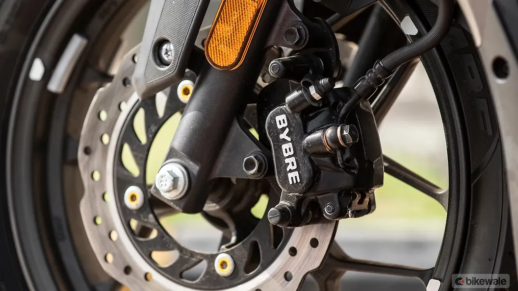 Hero Xoom 125 Muffler Heat Protector Image – BikeWale