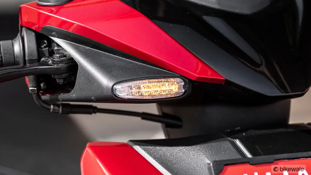Hero Xoom 125 Front Turn Indicators Image – BikeWale